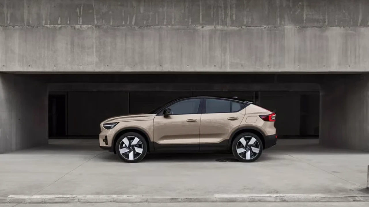 Volvo EC40 Electric Business Lease | Ray Chapman Motors