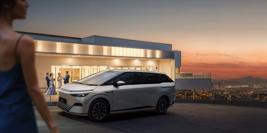 XPeng X9 MPV | The Ultimate Electric Family Car Explained