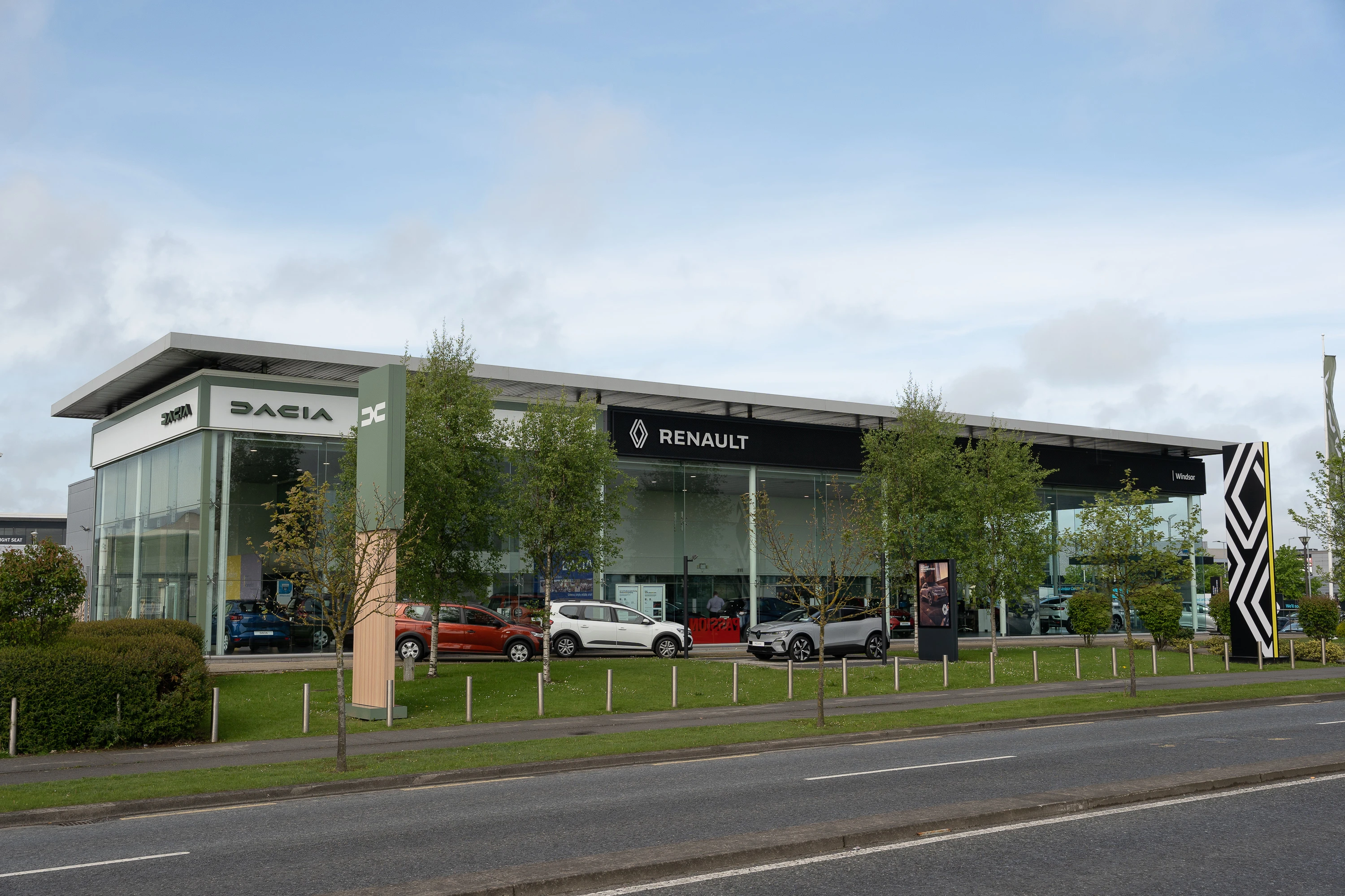 Visit Windsor Airside Renault & Dacia for New & Used Cars in Swords