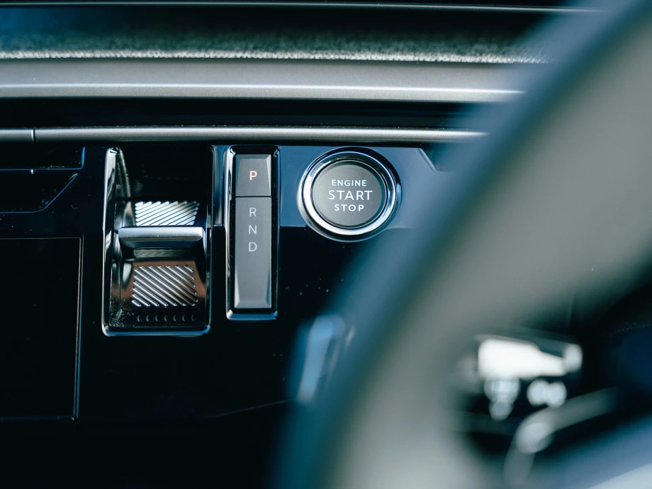 New Peugeot 3008 & E-3008| Electric & Hybrid | Windsor Motors